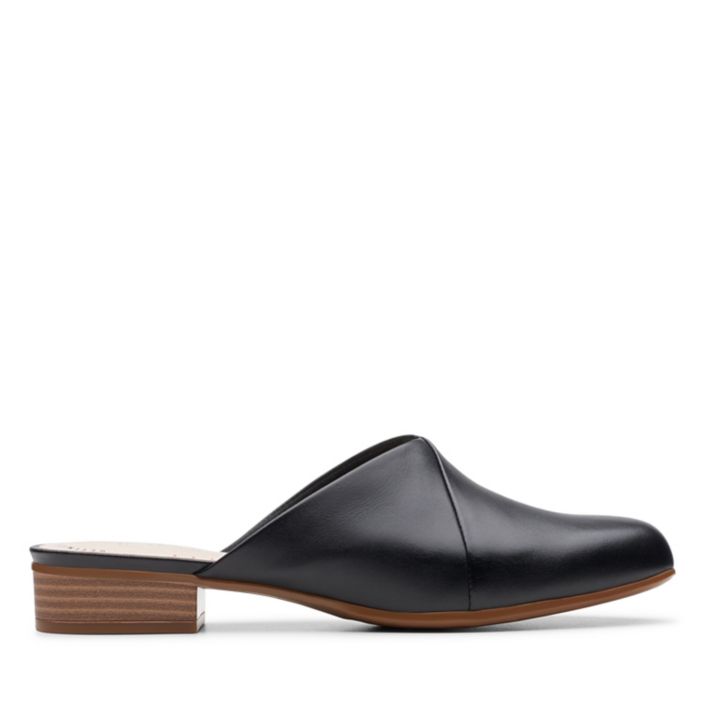 Featured Clarks Styles